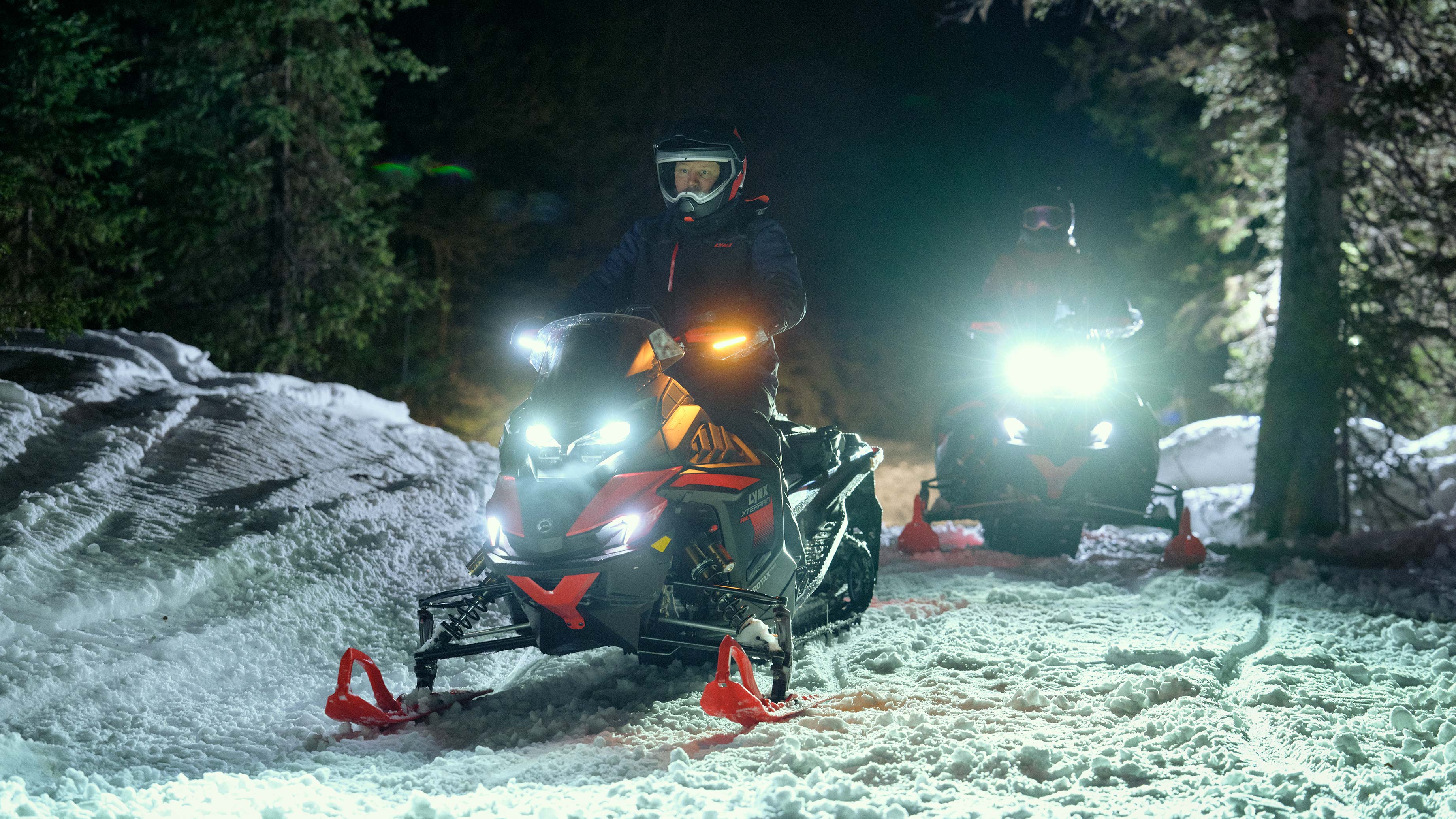 2025 Xterrain Crossover Snowmobiles - Lynx