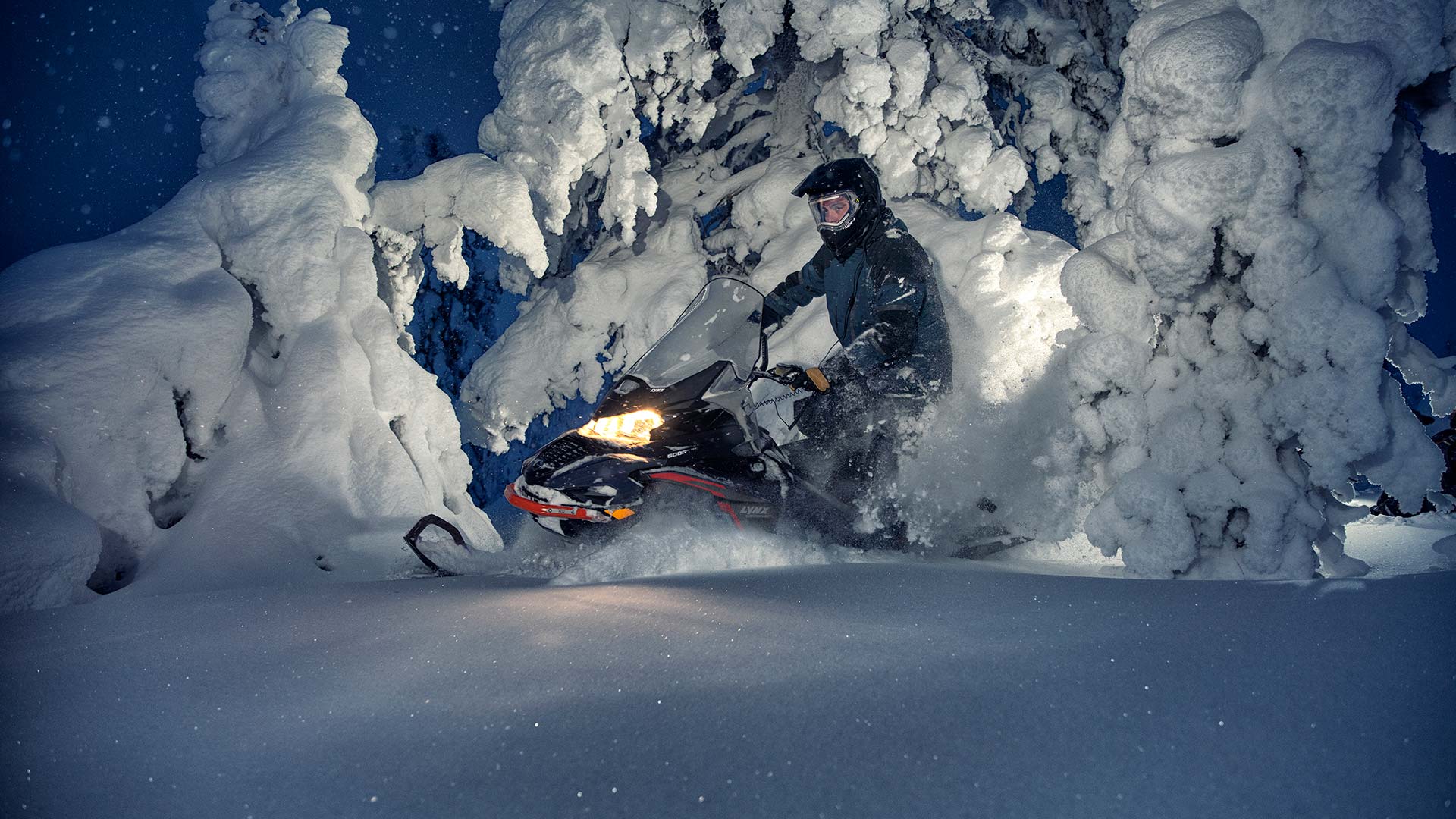 2022 Commander Crossover Snowmobiles | Lynx